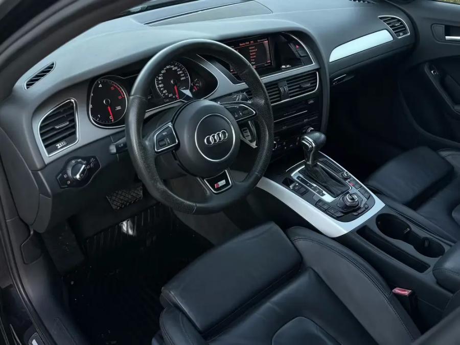 Black Audi A4 2012 in Riga, with an engine capacity of 0.00 L and mileage of 211 thousand km for 5500 €, photo 11 on AUTOMOTO.COM.LV