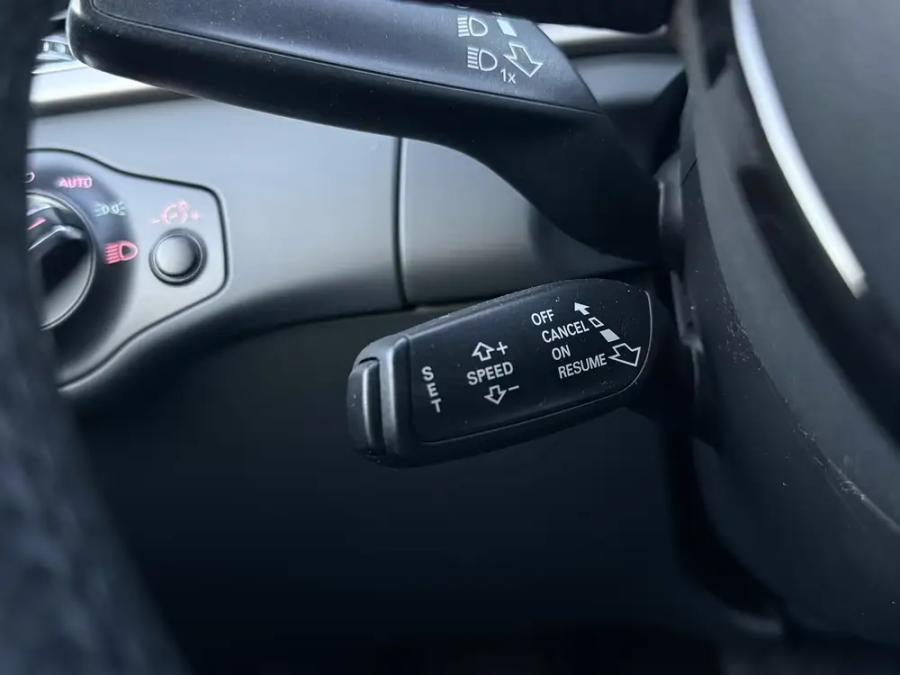 Black Audi A4 2012 in Riga, with an engine capacity of 0.00 L and mileage of 211 thousand km for 5500 €, photo 24 on AUTOMOTO.COM.LV