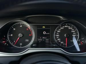 Black Audi A4 2012 in Riga, with an engine capacity of 0.00 L and mileage of 211 thousand km for 5500 €, photo 25 on AUTOMOTO.COM.LV