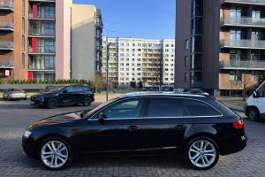 Black Audi A4 2012 in Riga, with an engine capacity of 3.00 L and mileage of 385 thousand km for 7490 €, photo 4 on AUTOMOTO.COM.LV