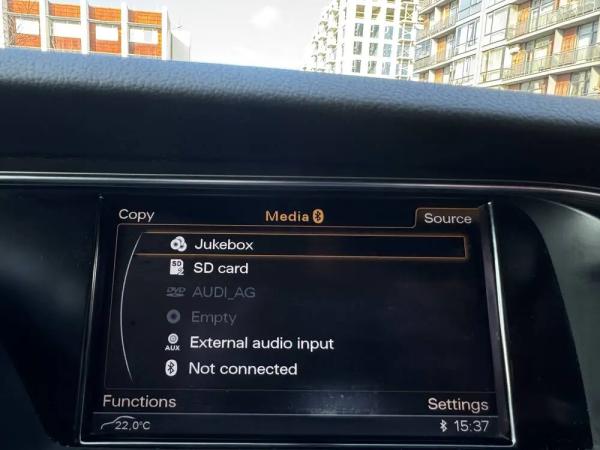 Black Audi A4 2012 in Riga, with an engine capacity of 3.00 L and mileage of 385 thousand km for 7490 €, photo 10 on AUTOMOTO.COM.LV