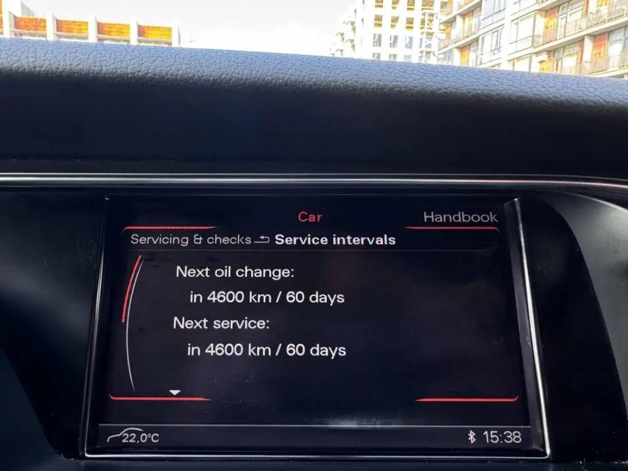 Black Audi A4 2012 in Riga, with an engine capacity of 3.00 L and mileage of 385 thousand km for 7490 €, photo 15 on AUTOMOTO.COM.LV