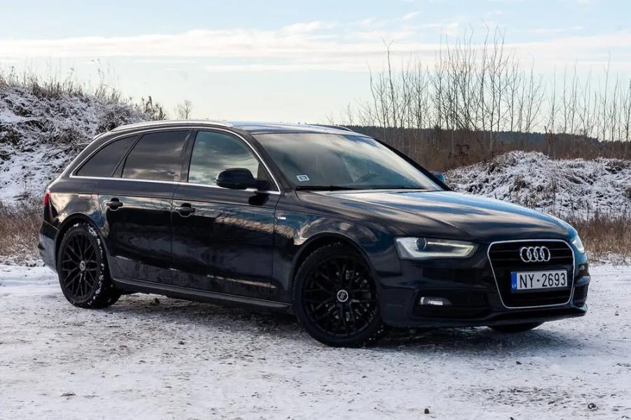 Black Audi A4 2012 in Riga, with an engine capacity of 2.00 L and mileage of 275 thousand km for 10495 €, photo 1 on AUTOMOTO.COM.LV