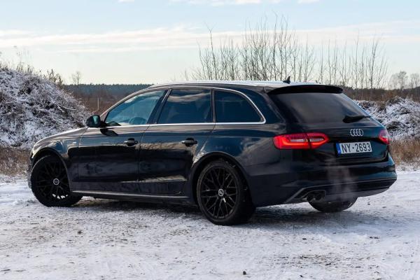 Melns Audi A4 2012 Rīga, ar dzinēja tilpumu 2.00 L un nobraukumu 275 tūkst. km par 10495 €, foto 2 vietnē AUTOMOTO.COM.LV