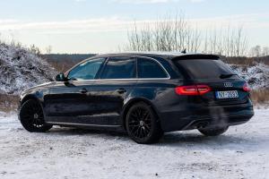 Black Audi A4 2012 in Riga, with an engine capacity of 2.00 L and mileage of 275 thousand km for 10495 €, photo 3 on AUTOMOTO.COM.LV