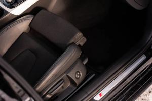 Black Audi A4 2012 in Riga, with an engine capacity of 2.00 L and mileage of 275 thousand km for 10495 €, photo 24 on AUTOMOTO.COM.LV