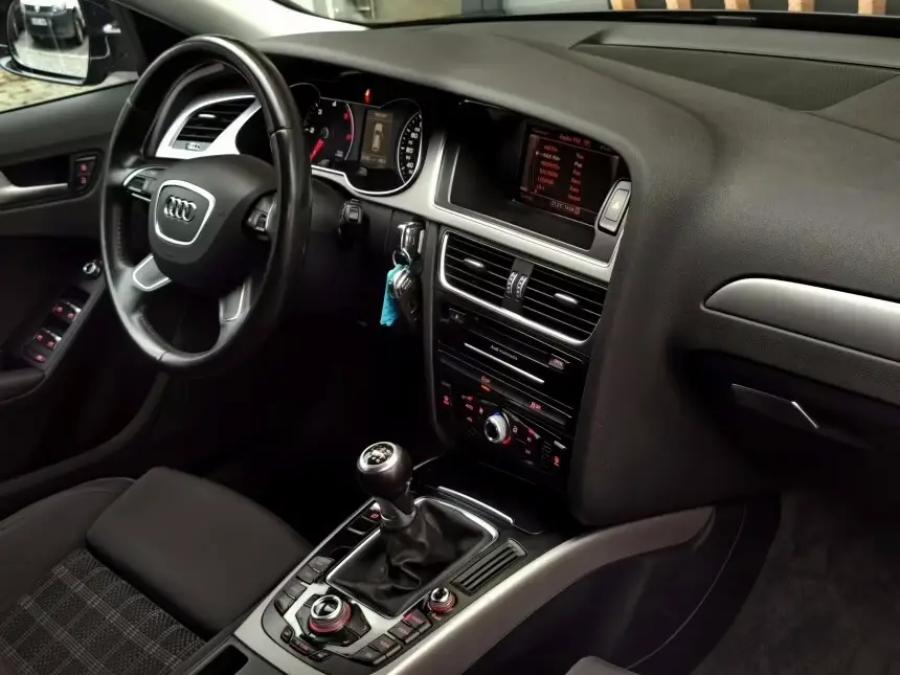 Black Audi A4 2012 in Riga, with an engine capacity of 2.00 L and mileage of 302 thousand km for 8290 €, photo 9 on AUTOMOTO.COM.LV
