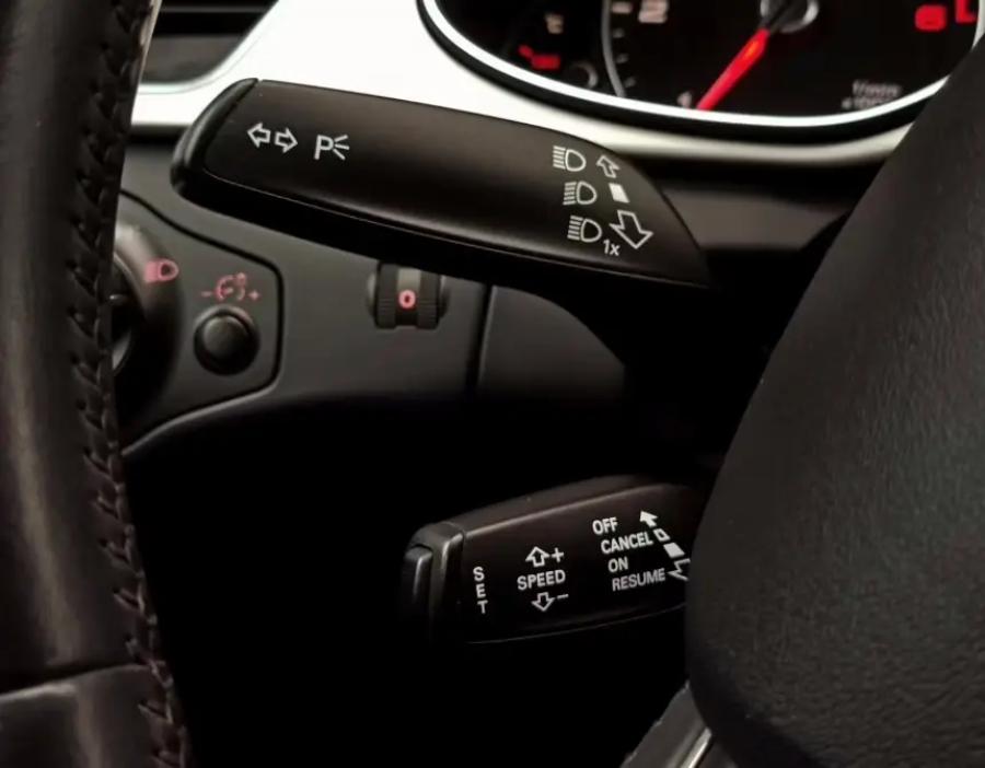 Black Audi A4 2012 in Riga, with an engine capacity of 2.00 L and mileage of 302 thousand km for 8290 €, photo 12 on AUTOMOTO.COM.LV