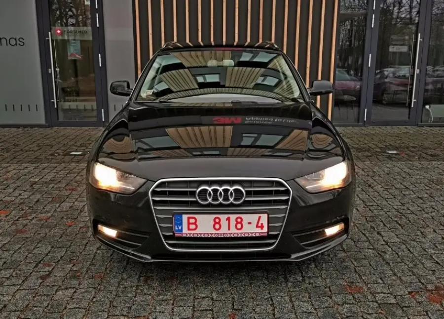 Black Audi A4 2012 in Riga, with an engine capacity of 2.00 L and mileage of 302 thousand km for 8290 €, photo 13 on AUTOMOTO.COM.LV