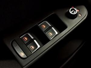 Black Audi A4 2012 in Riga, with an engine capacity of 2.00 L and mileage of 302 thousand km for 8290 €, photo 14 on AUTOMOTO.COM.LV