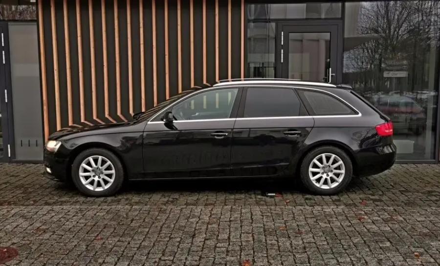 Black Audi A4 2012 in Riga, with an engine capacity of 2.00 L and mileage of 302 thousand km for 8290 €, photo 21 on AUTOMOTO.COM.LV