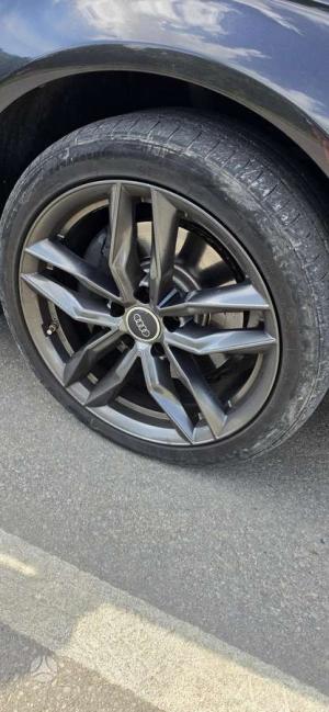 Black Audi A4 2012 in Kaunas, with an engine capacity of 2.97 L and mileage of 299 thousand km for 8900 €, photo 11 on AUTOMOTO.COM.LV