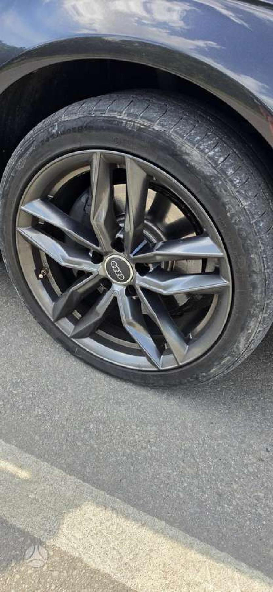 Black Audi A4 2012 in Kaunas, with an engine capacity of 2.97 L and mileage of 299 thousand km for 8900 €, photo 11 on AUTOMOTO.COM.LV