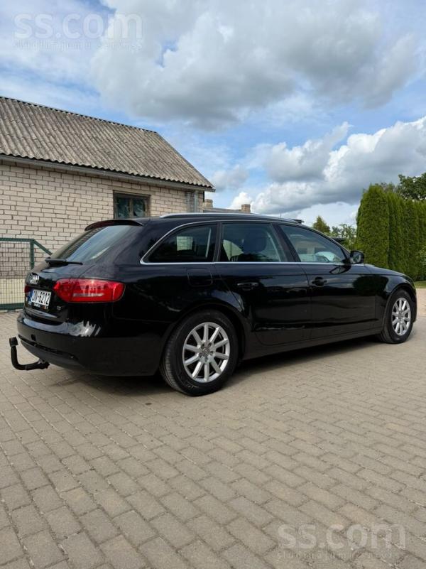 Black Audi A4 2012 in Bauska, with an engine capacity of 2.00 L and mileage of 239 thousand km for 7599 €, photo 5 on AUTOMOTO.COM.LV