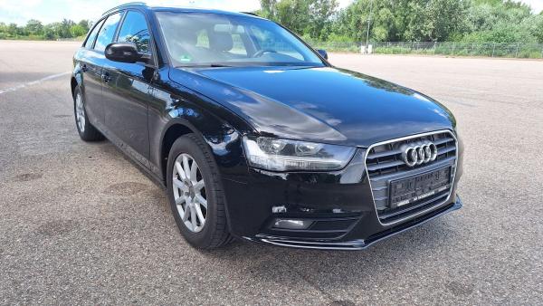 Melns Audi A4 2012 Marijampole, ar dzinēja tilpumu 2.00 L un nobraukumu 258 tūkst. km par 4600 €, foto 5 vietnē AUTOMOTO.COM.LV