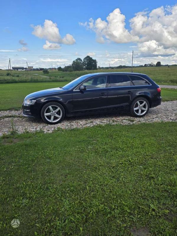 Melns Audi A4 2012 Alīta, ar dzinēja tilpumu 2.00 L un nobraukumu 317 tūkst. km par 6750 €, foto 2 vietnē AUTOMOTO.COM.LV