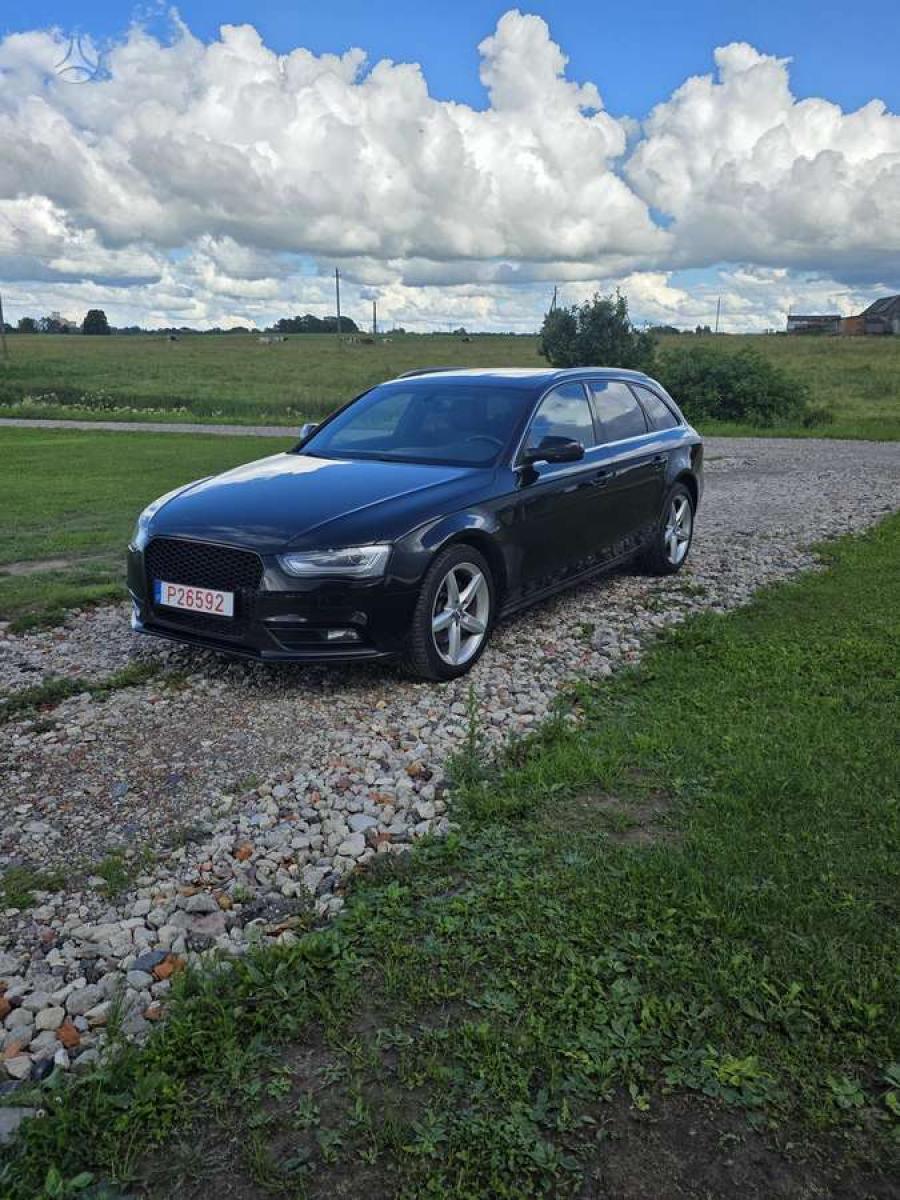 Melns Audi A4 2012 Alīta, ar dzinēja tilpumu 2.00 L un nobraukumu 317 tūkst. km par 6750 €, foto 4 vietnē AUTOMOTO.COM.LV