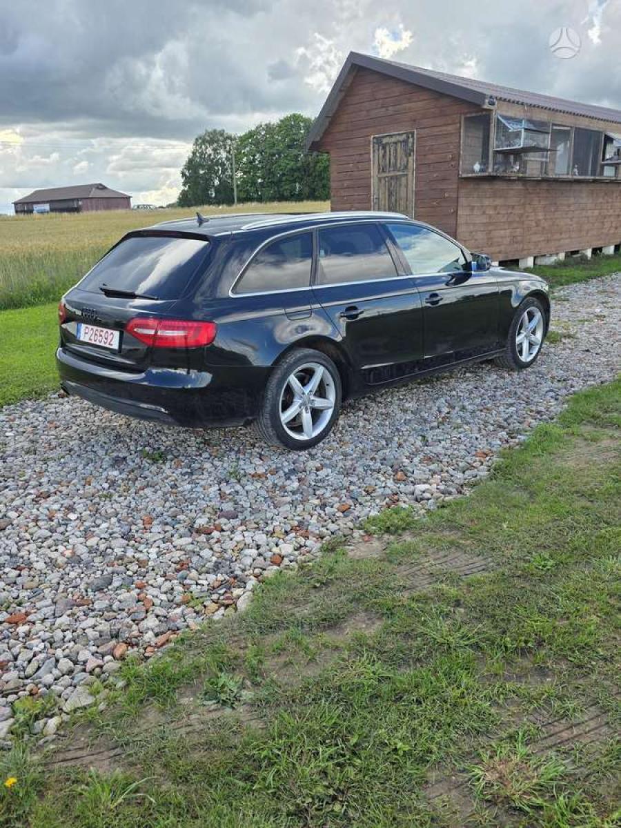 Melns Audi A4 2012 Alīta, ar dzinēja tilpumu 2.00 L un nobraukumu 317 tūkst. km par 6750 €, foto 7 vietnē AUTOMOTO.COM.LV