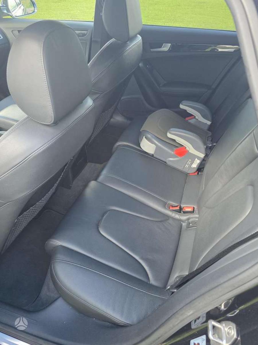 Melns Audi A4 2012 Alīta, ar dzinēja tilpumu 2.00 L un nobraukumu 317 tūkst. km par 6750 €, foto 12 vietnē AUTOMOTO.COM.LV