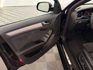 Melns Audi A4 2012 Marijampole, ar dzinēja tilpumu 2.97 L un nobraukumu 314 tūkst. km par 10750 €, foto 31 vietnē AUTOMOTO.COM.LV