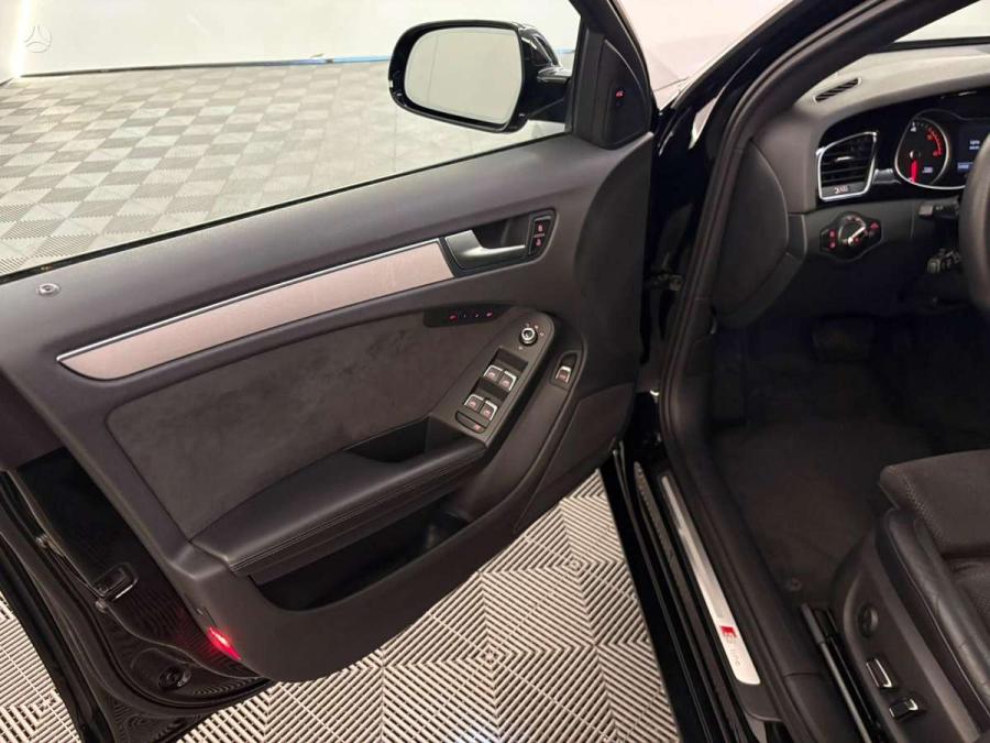 Melns Audi A4 2012 Marijampole, ar dzinēja tilpumu 2.97 L un nobraukumu 314 tūkst. km par 10750 €, foto 31 vietnē AUTOMOTO.COM.LV
