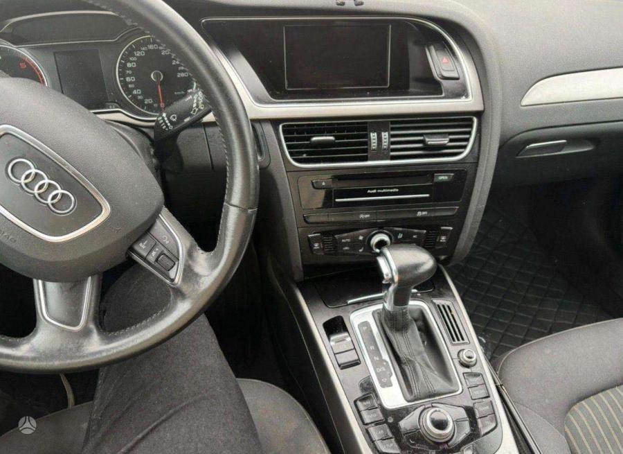 Black Audi A4 2012 in Panevezys, with an engine capacity of 1.97 L and mileage of 292 thousand km for 5650 €, photo 8 on AUTOMOTO.COM.LV