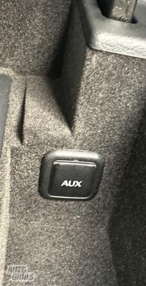 Black Audi A4 2012 in Kedainiai, with an engine capacity of 2.00 L and mileage of 293 thousand km for 6950 €, photo 31 on AUTOMOTO.COM.LV