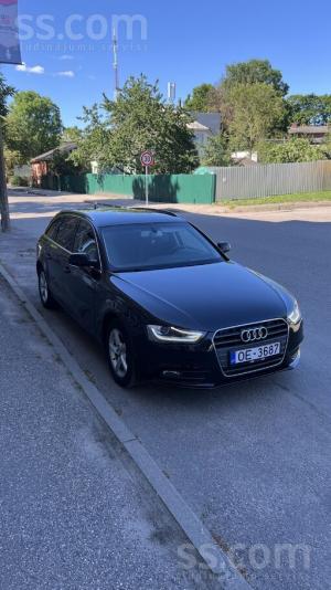 Melns Audi A4 2012 Daugavpils, ar dzinēja tilpumu 2.00 L un nobraukumu 251 tūkst. km par 7620 €, foto 21 vietnē AUTOMOTO.COM.LV