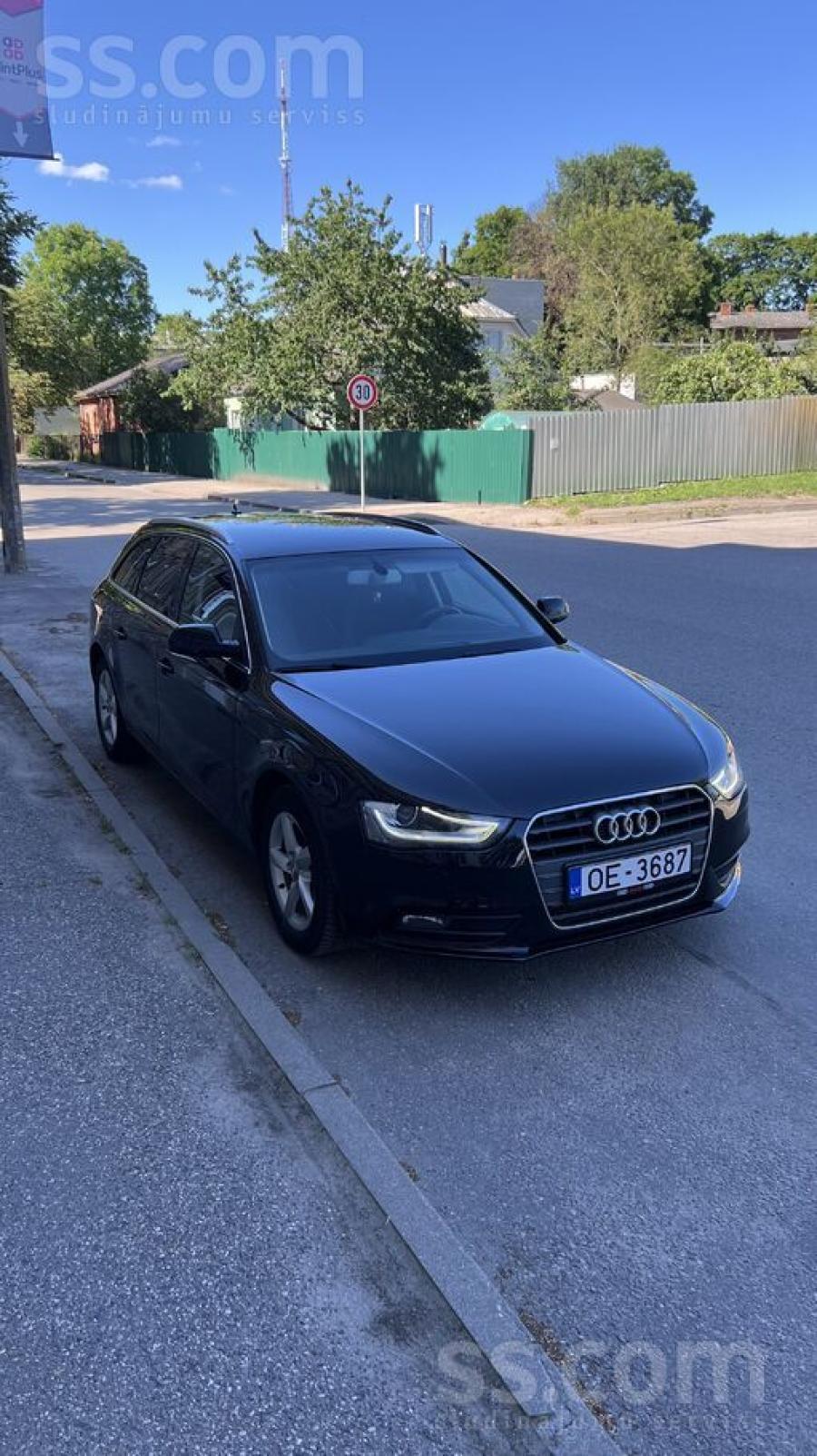 Melns Audi A4 2012 Daugavpils, ar dzinēja tilpumu 2.00 L un nobraukumu 251 tūkst. km par 7620 €, foto 21 vietnē AUTOMOTO.COM.LV