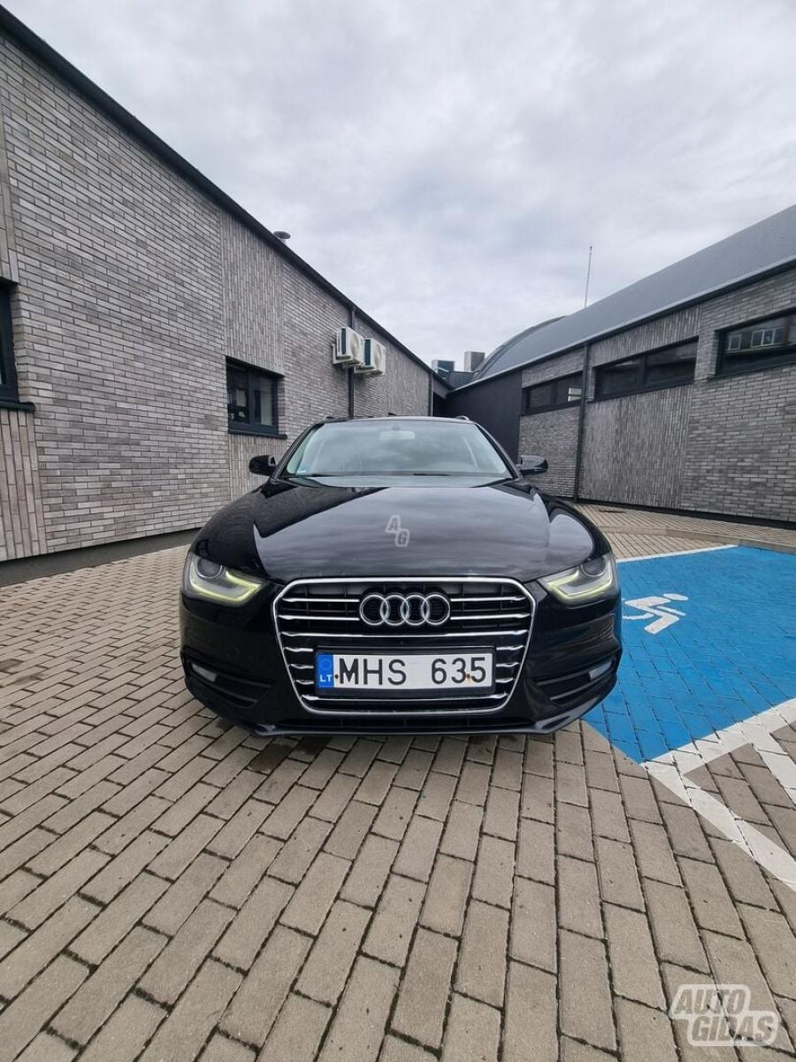 Melns Audi A4 2012 Marijampole, ar dzinēja tilpumu 2.00 L un nobraukumu 400 tūkst. km par 5300 €, foto 1 vietnē AUTOMOTO.COM.LV