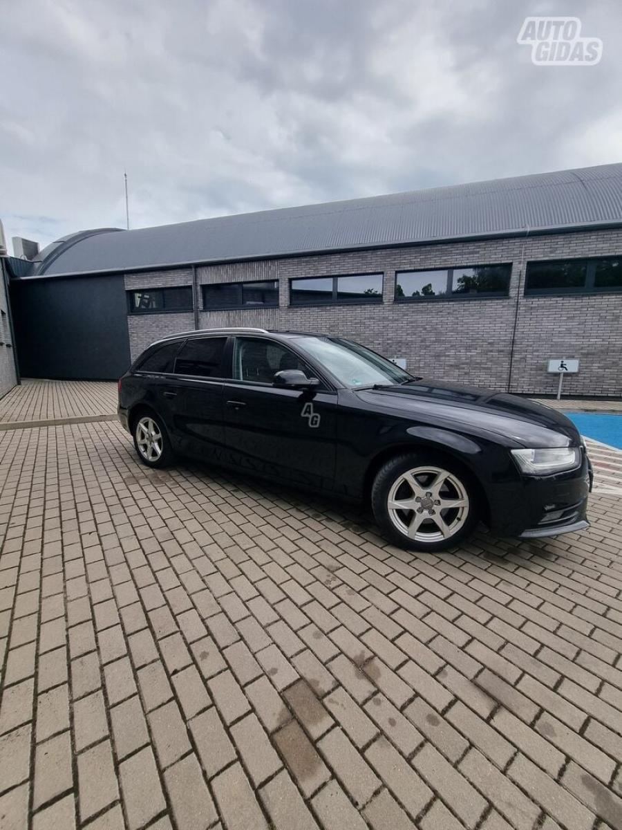 Melns Audi A4 2012 Marijampole, ar dzinēja tilpumu 2.00 L un nobraukumu 400 tūkst. km par 5300 €, foto 26 vietnē AUTOMOTO.COM.LV