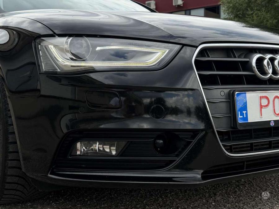Melns Audi A4 2012 Utena, ar dzinēja tilpumu 1.97 L un nobraukumu 268 tūkst. km par 7350 €, foto 12 vietnē AUTOMOTO.COM.LV