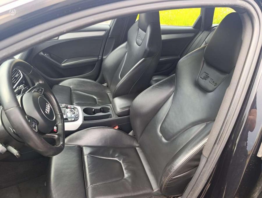Black Audi A4 2012 in Rokiskis, with an engine capacity of 2.97 L and mileage of 313 thousand km for 8999 €, photo 22 on AUTOMOTO.COM.LV