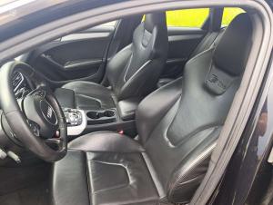Black Audi A4 2012 in Rokiskis, with an engine capacity of 2.97 L and mileage of 313 thousand km for 8999 €, photo 23 on AUTOMOTO.COM.LV