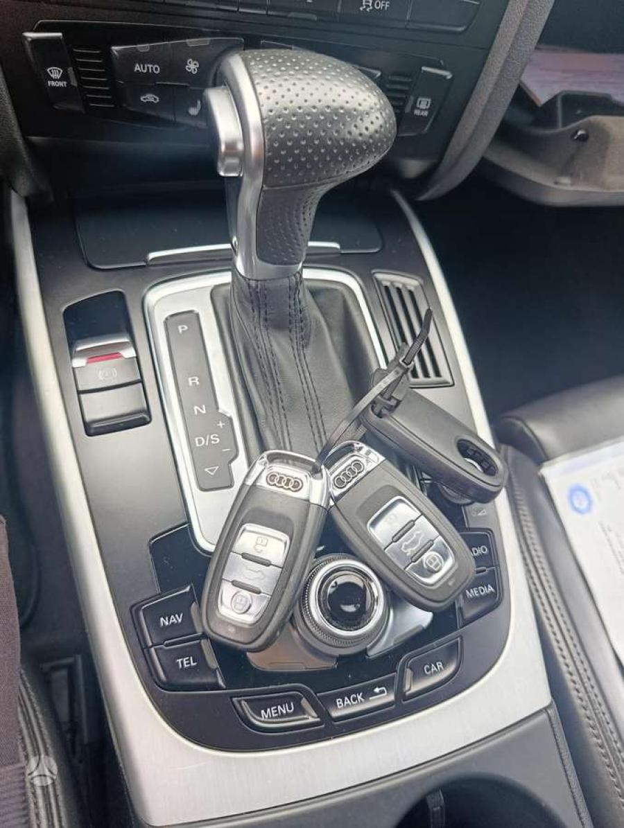 Black Audi A4 2012 in Rokiskis, with an engine capacity of 2.97 L and mileage of 313 thousand km for 8999 €, photo 32 on AUTOMOTO.COM.LV