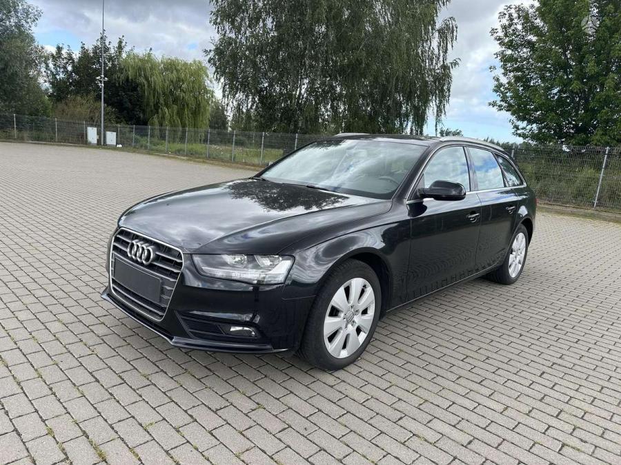 Black Audi A4 2012 in Marijampole, with an engine capacity of 3.00 L and mileage of 215 thousand km for 5250 €, photo 1 on AUTOMOTO.COM.LV