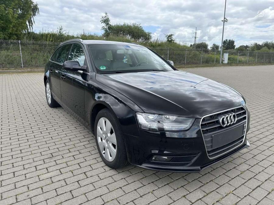 Black Audi A4 2012 in Marijampole, with an engine capacity of 3.00 L and mileage of 215 thousand km for 5250 €, photo 5 on AUTOMOTO.COM.LV