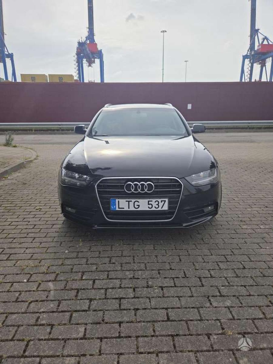 Black Audi A4 2012 in Klaipeda, with an engine capacity of 2.00 L and mileage of 292 thousand km for 6350 €, photo 1 on AUTOMOTO.COM.LV