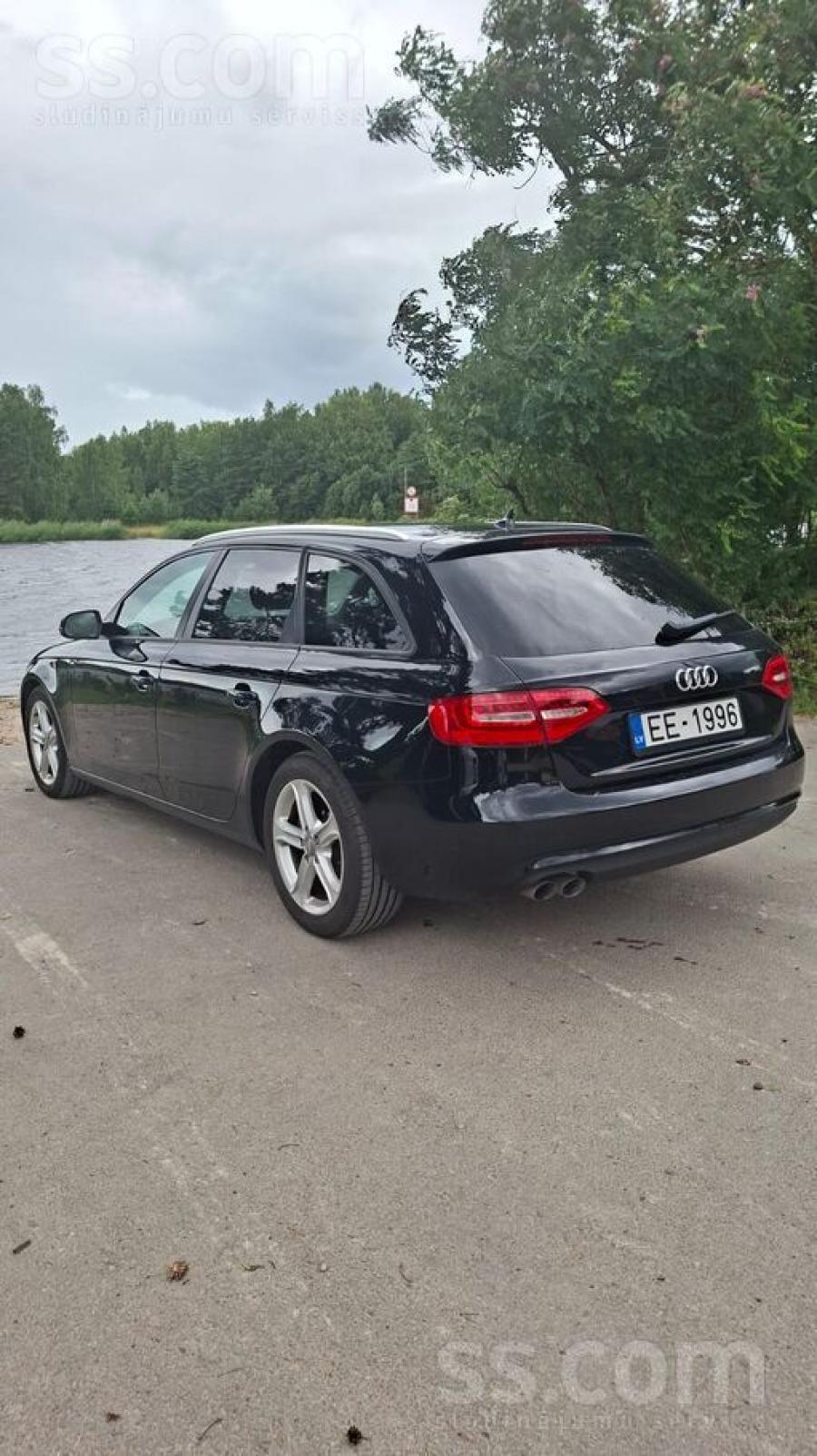 Black Audi A4 2012 in Riga, with an engine capacity of 2.00 L and mileage of 261 thousand km for 7550 €, photo 3 on AUTOMOTO.COM.LV