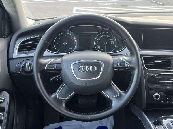 Black Audi A4 2012 in Vilnius, with an engine capacity of 2.97 L and mileage of 320 thousand km for 5700 €, photo 8 on AUTOMOTO.COM.LV