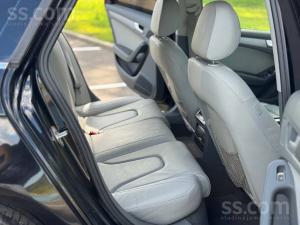 Black Audi A4 2012 in Riga, with an engine capacity of 2.00 L and mileage of 363 thousand km for 5350 €, photo 21 on AUTOMOTO.COM.LV