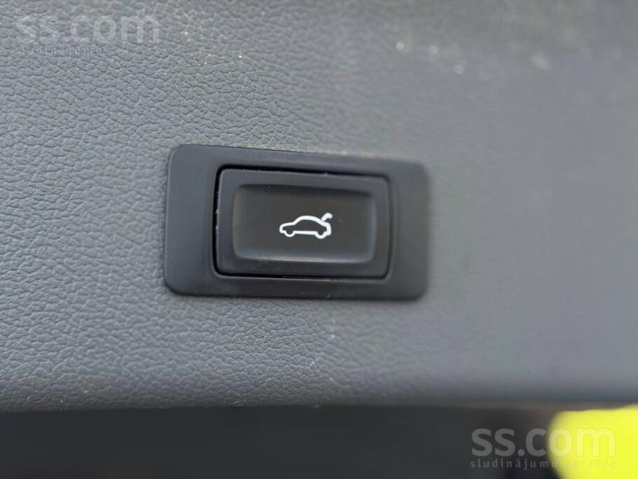 Black Audi A4 2012 in Riga, with an engine capacity of 2.00 L and mileage of 363 thousand km for 5350 €, photo 25 on AUTOMOTO.COM.LV