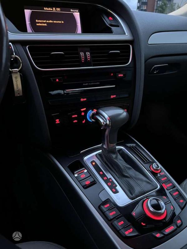 Black Audi A4 2012 in Klaipeda, with an engine capacity of 1.97 L and mileage of 300 thousand km for 5200 €, photo 4 on AUTOMOTO.COM.LV