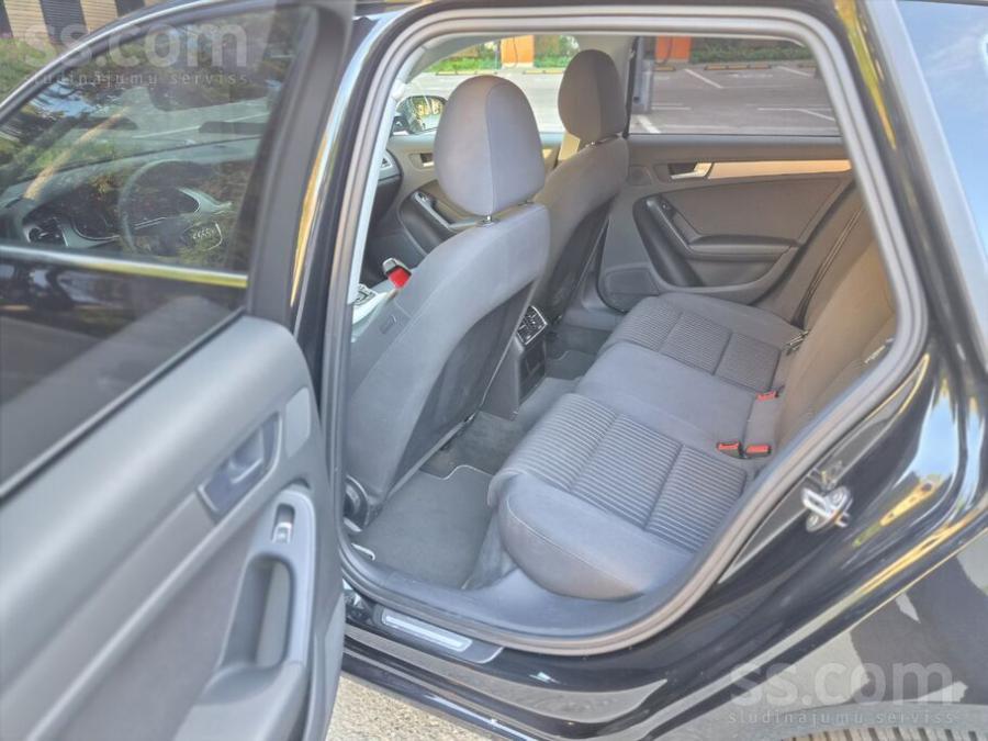 Melns Audi A4 2012 Rīga, ar dzinēja tilpumu 2.00 L un nobraukumu 270 tūkst. km par 7300 €, foto 12 vietnē AUTOMOTO.COM.LV