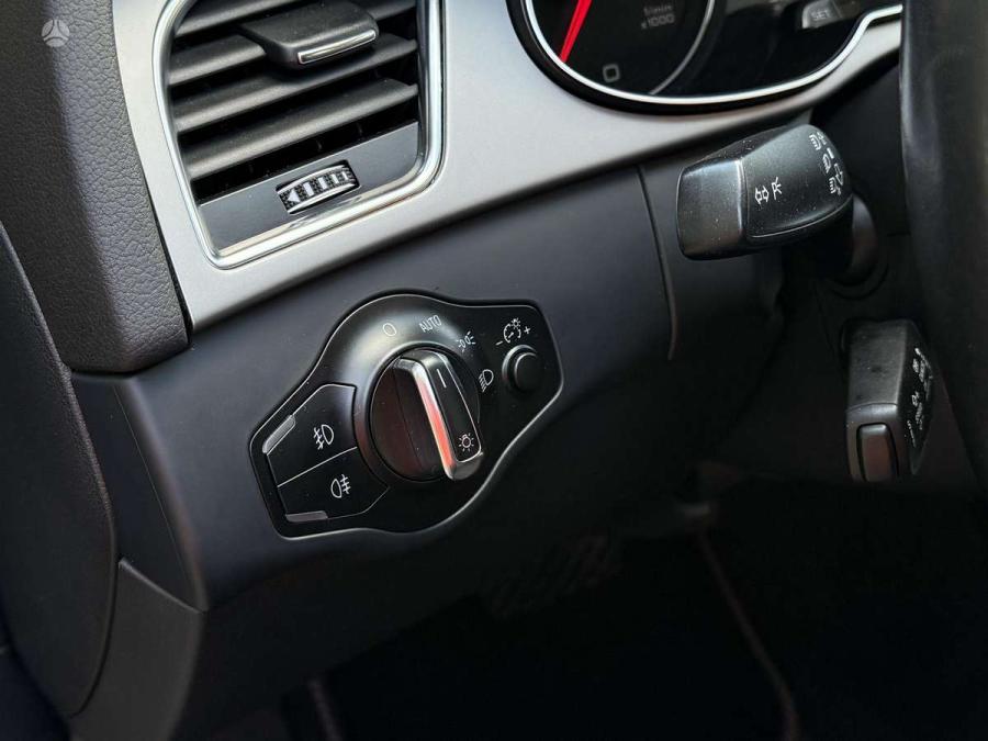 Melns Audi A4 2012 Kretinga, ar dzinēja tilpumu 1.97 L un nobraukumu 260 tūkst. km par 7999 €, foto 15 vietnē AUTOMOTO.COM.LV