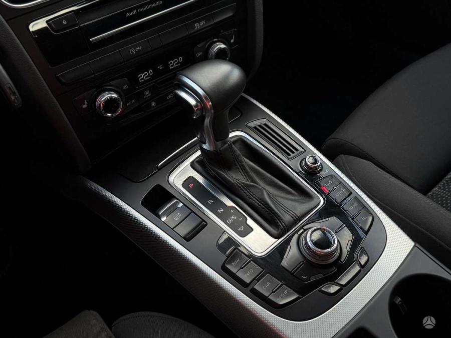 Melns Audi A4 2012 Kretinga, ar dzinēja tilpumu 1.97 L un nobraukumu 260 tūkst. km par 7999 €, foto 23 vietnē AUTOMOTO.COM.LV