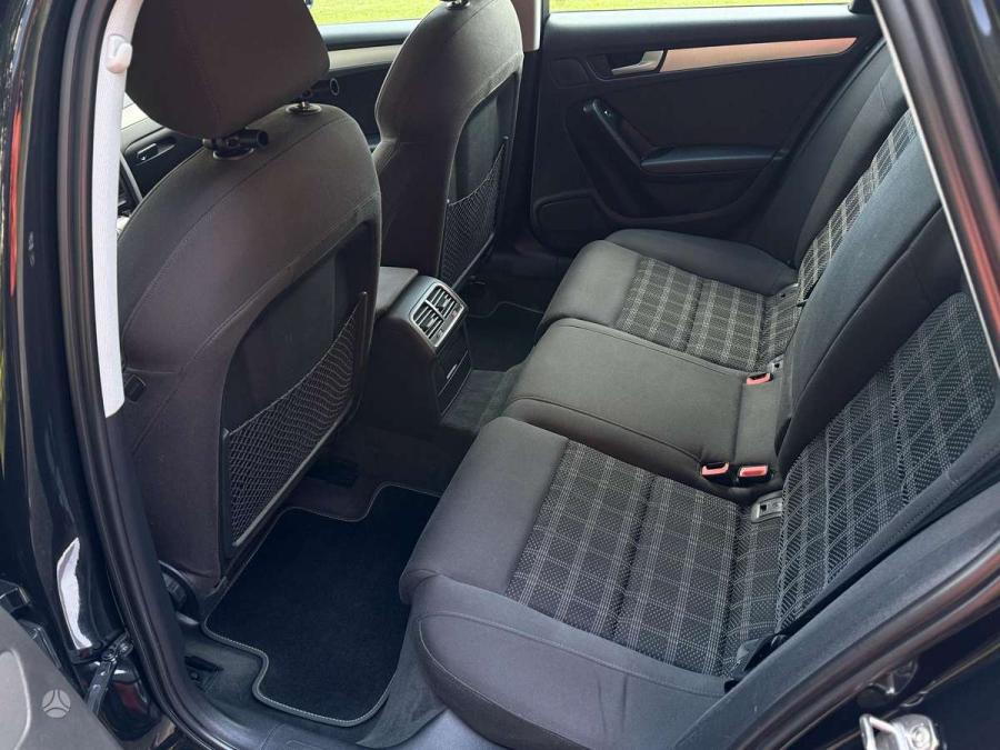 Melns Audi A4 2012 Kretinga, ar dzinēja tilpumu 1.97 L un nobraukumu 260 tūkst. km par 7999 €, foto 27 vietnē AUTOMOTO.COM.LV