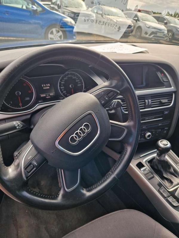 Audi A4 2012 in Utena on AUTOMOTO.COM.LV Black Audi A4 2012 in Utena, with an engine capacity of 1.97 L and mileage of 267 thousand km for 7400 €, photo 7 on AUTOMOTO.COM.LV