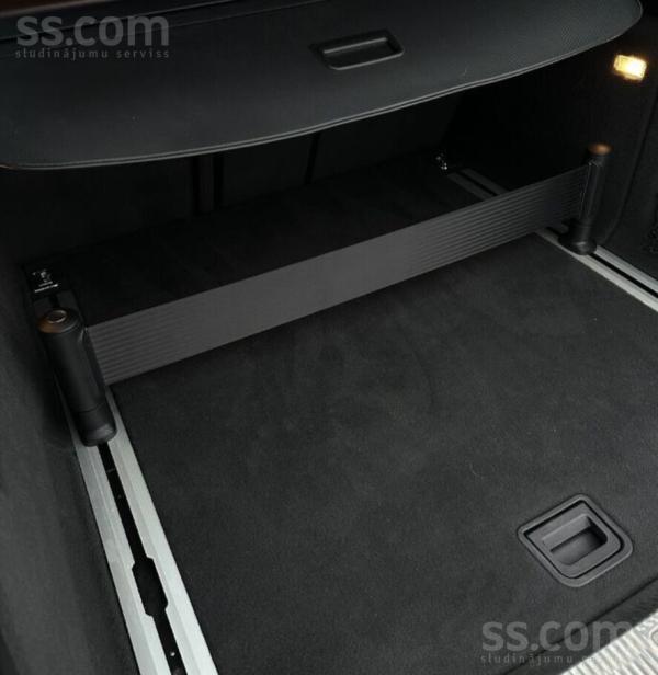 Black Audi A4 2012 in Valmiera, with an engine capacity of 3.00 L and mileage of 248 thousand km for 7200 €, photo 9 on AUTOMOTO.COM.LV