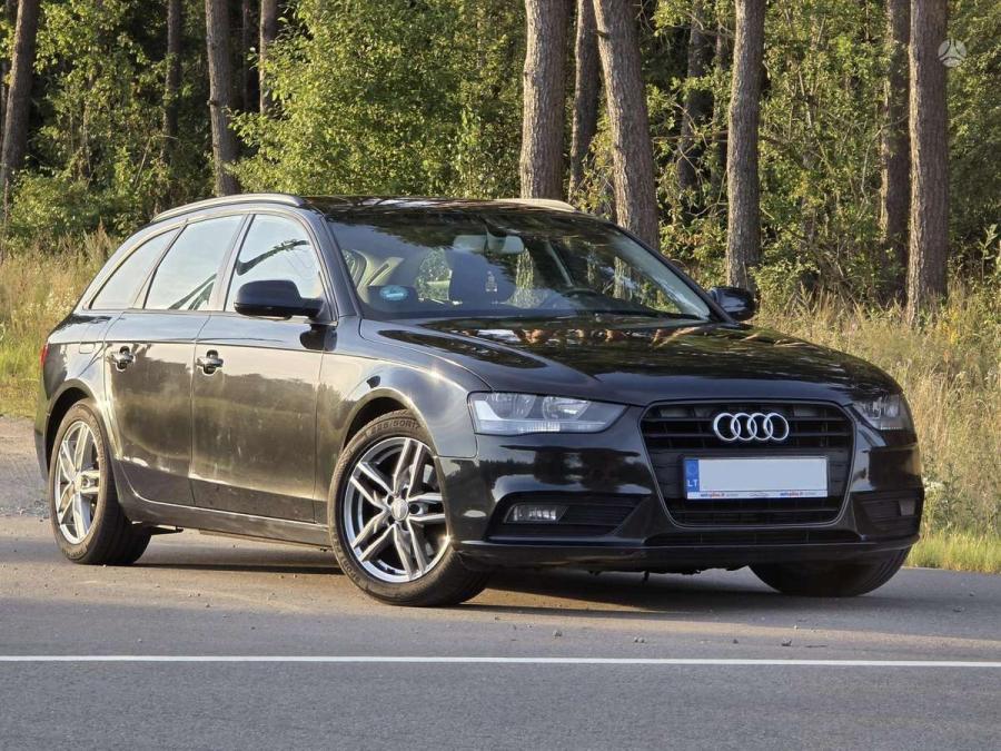 Melns Audi A4 2012 Viļņa, ar dzinēja tilpumu 1.97 L un nobraukumu 260 tūkst. km par 6650 €, foto 3 vietnē AUTOMOTO.COM.LV